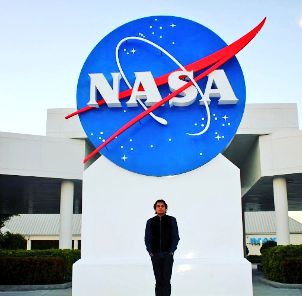 Rahul Easwar – Philosophy Author, Public policy commentator & Orator.